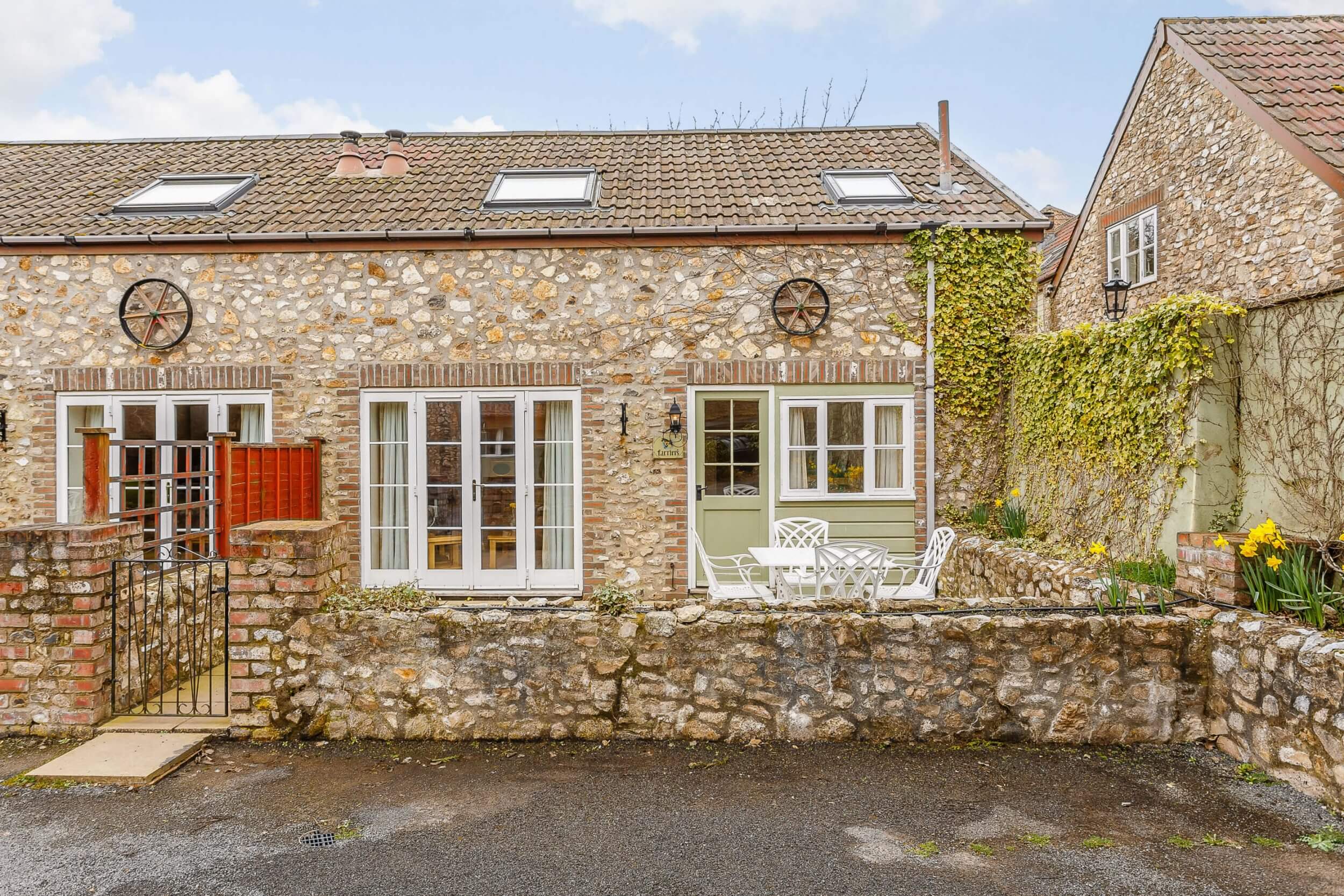 Farriers Cottage | Holiday Cottages In Devon | Otter Falls